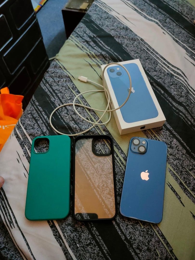 iPhone 13, Announcements on Carousell