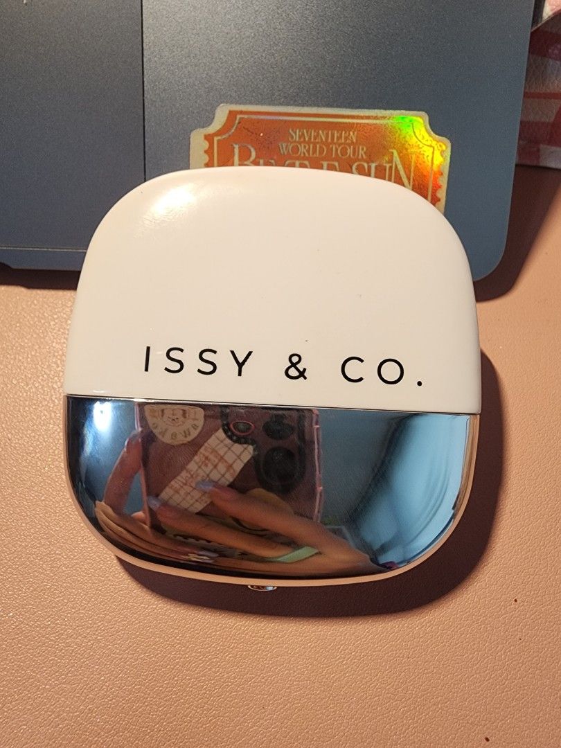 Issy and Co True Flex powder foundation, Beauty & Personal Care, Face ...