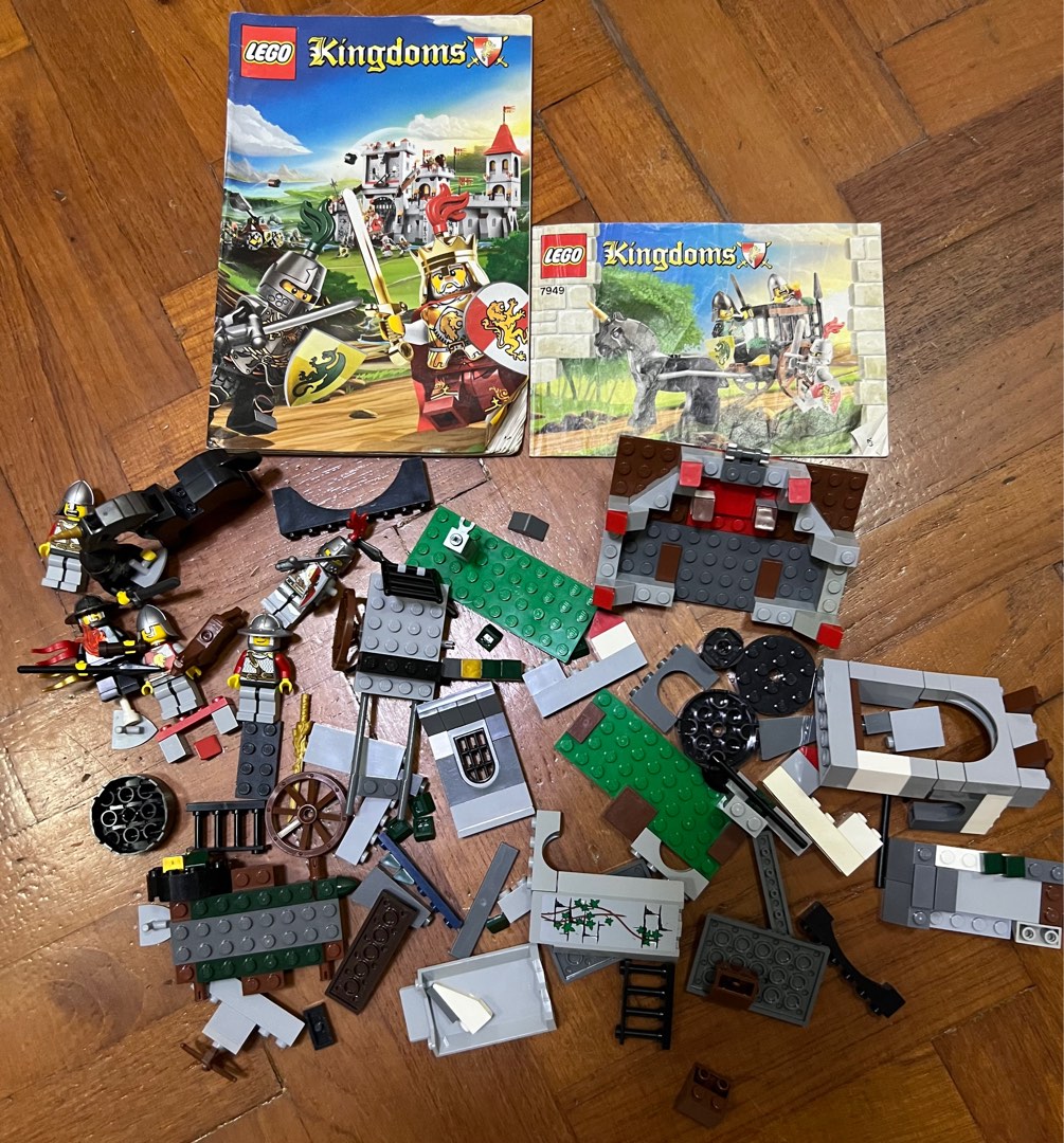 LEGO Kingdoms 7949: Prison Carriage Rescue, Hobbies & Toys, Toys ...