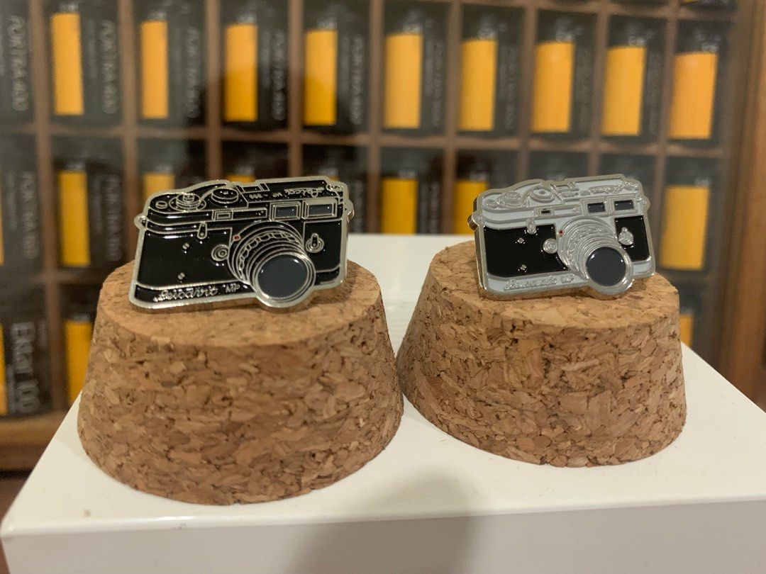 Leica MP with Leicavit Enamel Pin (Brand New), Photography, Photography ...