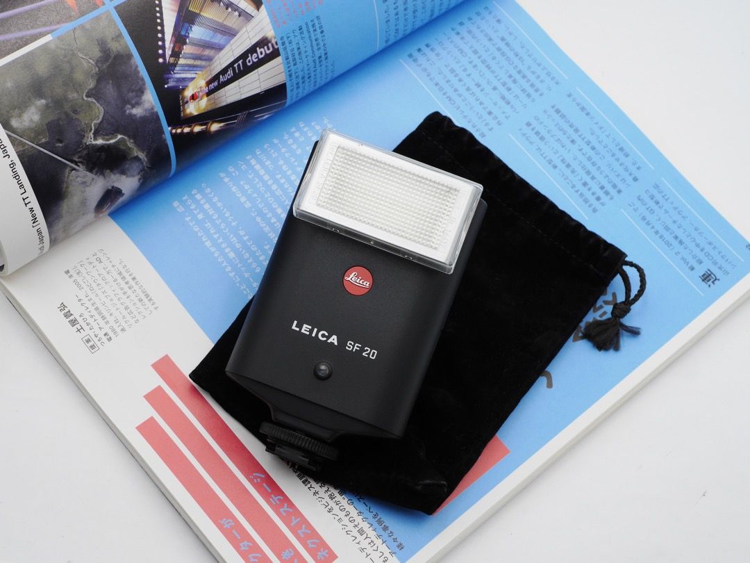 Leica SF20 Flash + Pouch, Photography, Photography Accessories, Flashes ...
