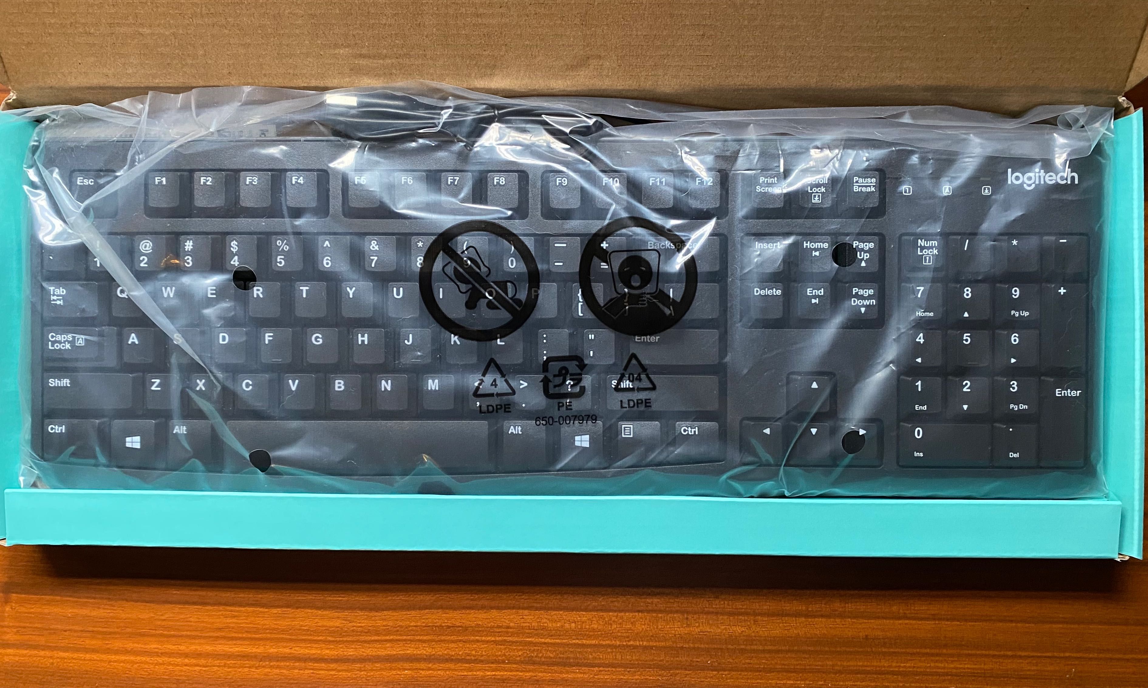 Logitech K120 Plug And Play Usb Keyboard Computers And Tech Parts And Accessories Computer