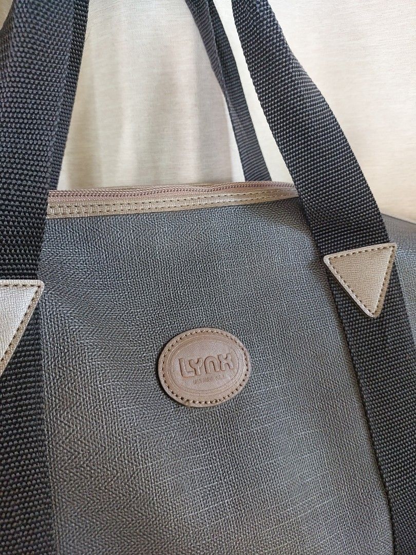 Lynx Travel Bag, Women's Fashion, Bags & Wallets, Tote Bags on Carousell