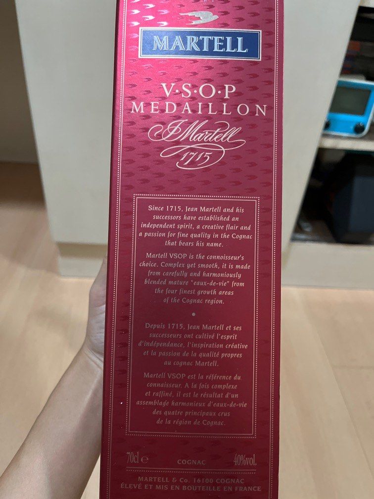 Martell VSOP Medaillon cognac 700ml, Food & Drinks, Alcoholic Beverages on Carousell