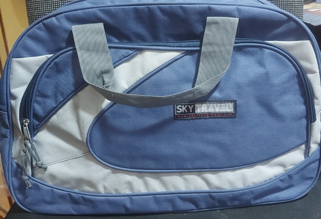 Medium Travel bag, Women's Fashion, Bags & Wallets, Tote Bags on Carousell