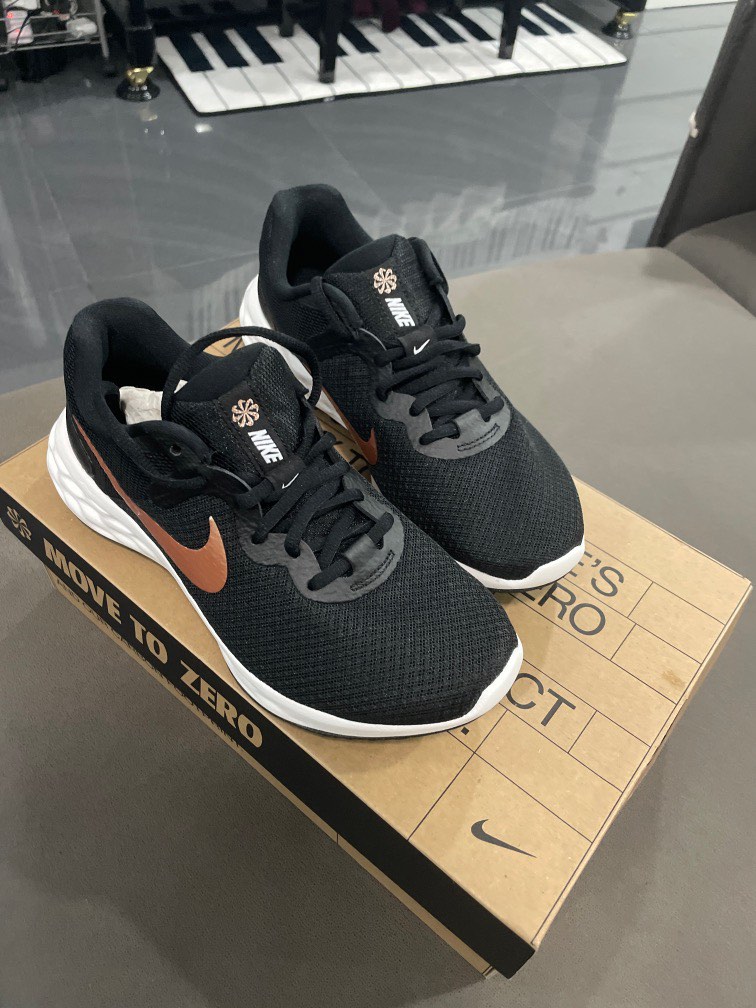 Nike Revolution 6, Women's Fashion, Footwear, Sneakers on Carousell