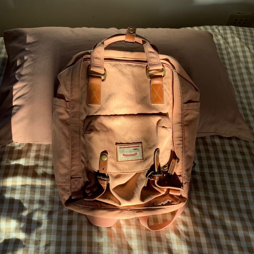 Original Doughnut Macaroon Classic Backpack in Rose, Men's Fashion ...