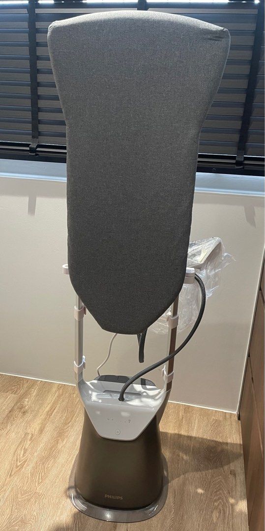 Philips 8000 Series All-In-One Garment Steamer - GC628, TV & Home ...