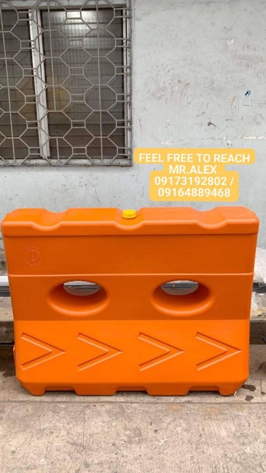 Plastic Barrier (Orange) Specs: BRB2 With Interlocking, Commercial ...