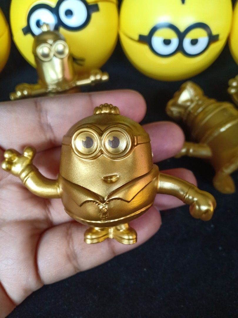 RARE GOLD MINIONS with Minion balls, Hobbies & Toys, Toys & Games on ...
