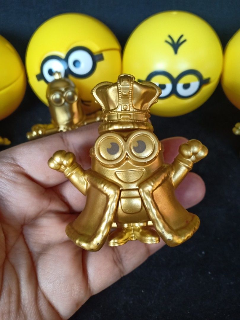 RARE GOLD MINIONS with Minion balls, Hobbies & Toys, Toys & Games on ...