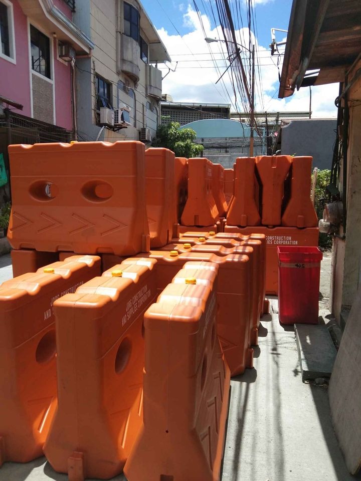 Safety road barrier, Commercial & Industrial, Construction & Building ...