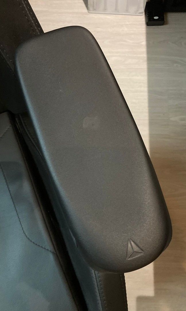 Secret Lab (Omega - Black) Gaming Chair / Office Chair, Furniture ...