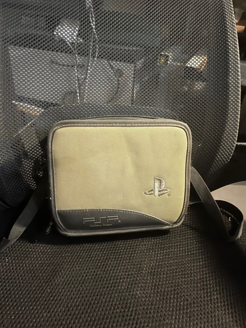 Sony PSP PlayStation Portable Padded Travel Carrying Case + 9 Discs ...