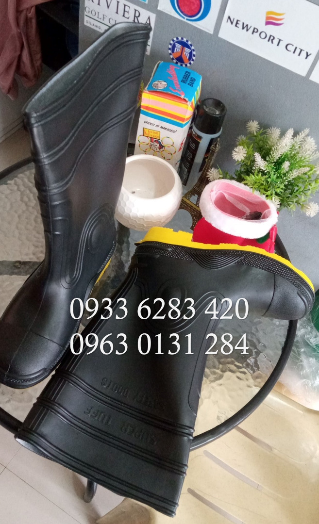 Super Tuff safety Boots steel Toe, Looking For on Carousell
