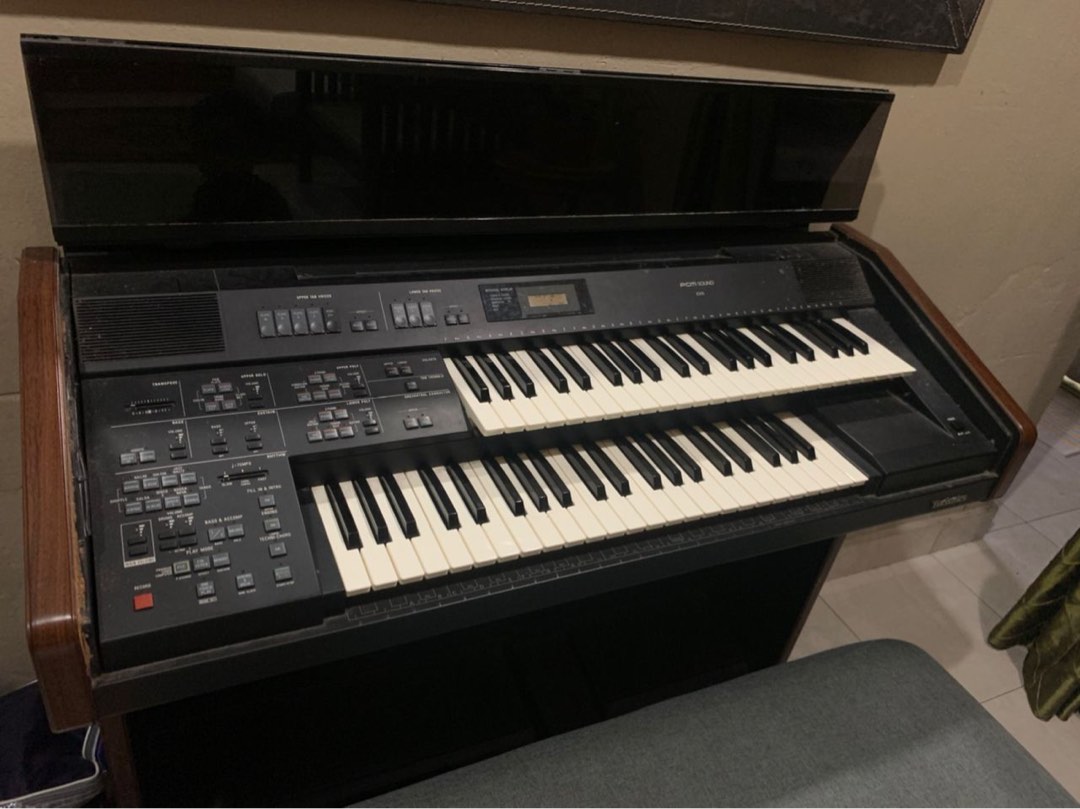 Technics Piano, Hobbies & Toys, Music & Media, Musical Instruments on ...