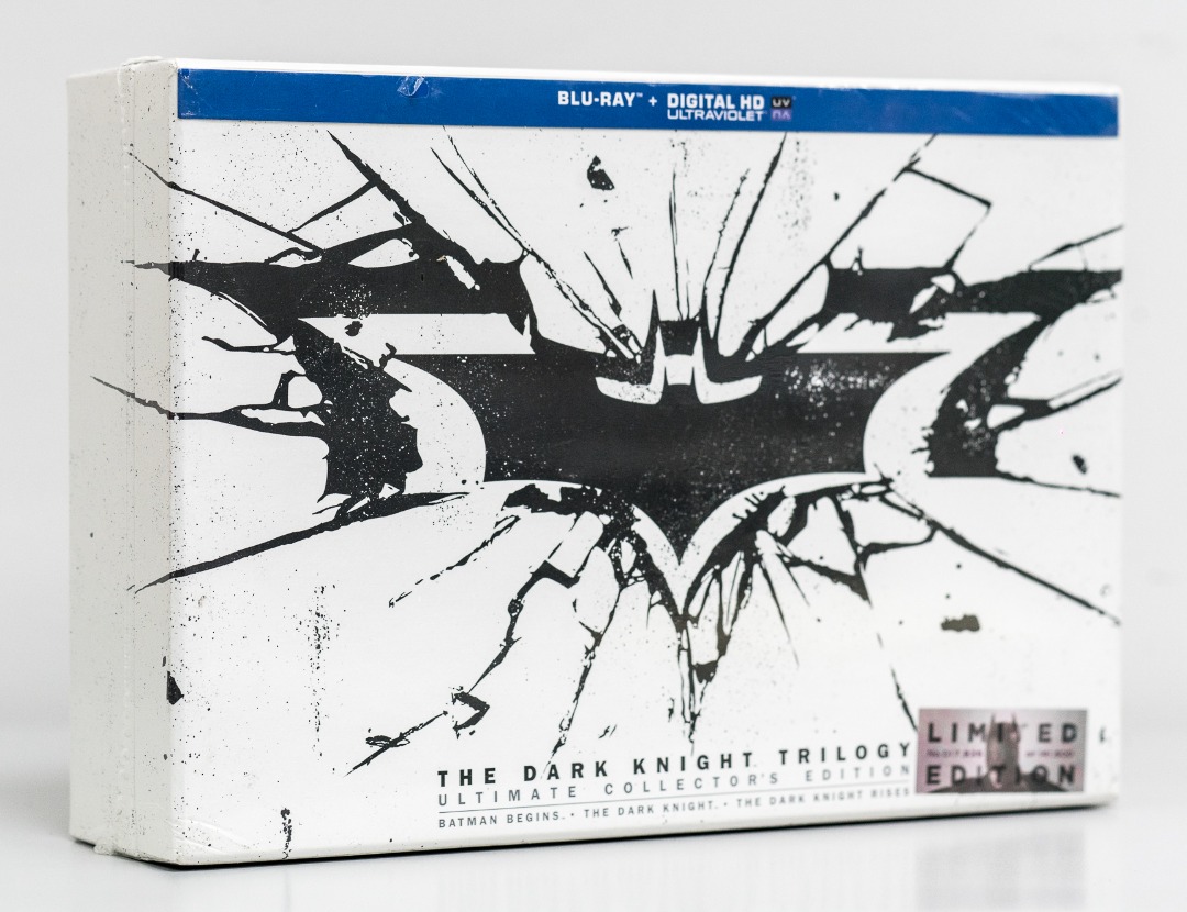 The Dark Knight Trilogy Blu-ray Ultimate Collector's Edition, Hobbies ...