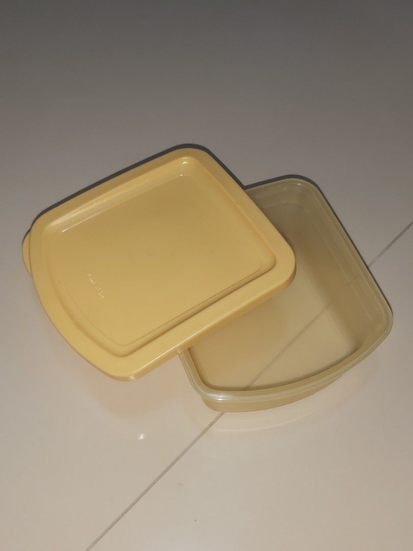 Tupperware Sandwiches boxes, Furniture & Home Living, Kitchenware ...