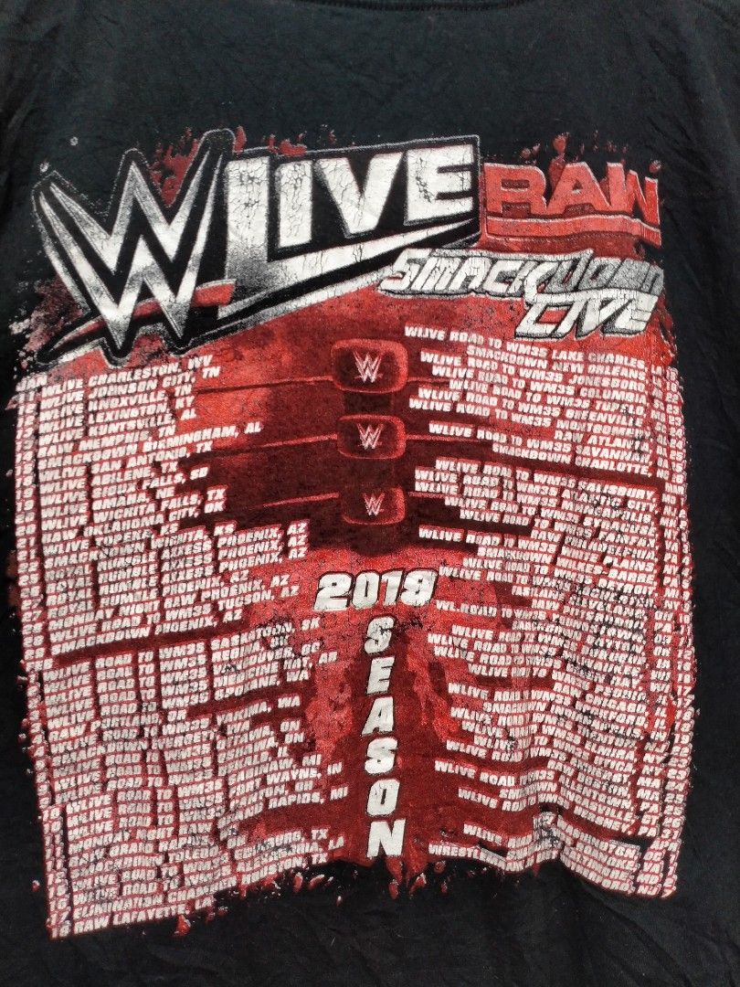 WWE raw vs smackdown wrestling tee, Men's Fashion, Tops & Sets, Tshirts ...