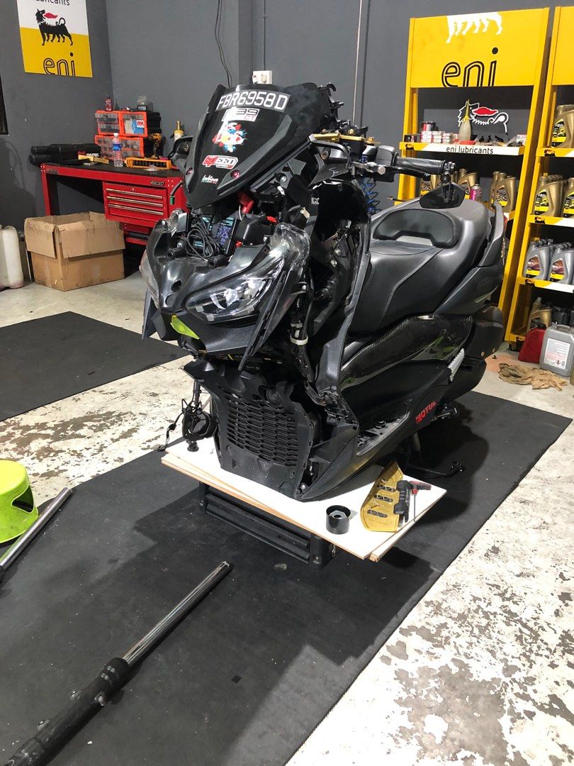Yamaha Xmax 300 Fork Service, Motorcycles, Motorcycle Accessories on ...