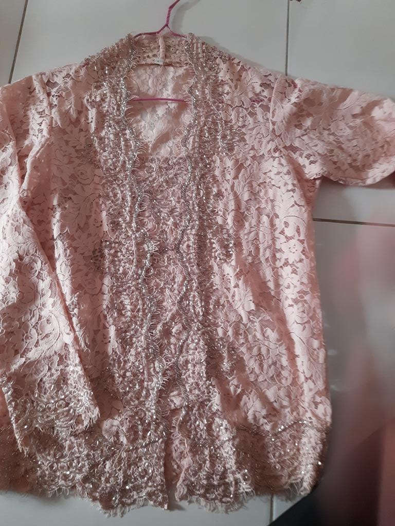 1 SET KEBAYA DAN ROK PINK MUDA CANTIK FIT TO L, Fesyen Wanita, Pakaian Wanita, Gaun & Rok di ...