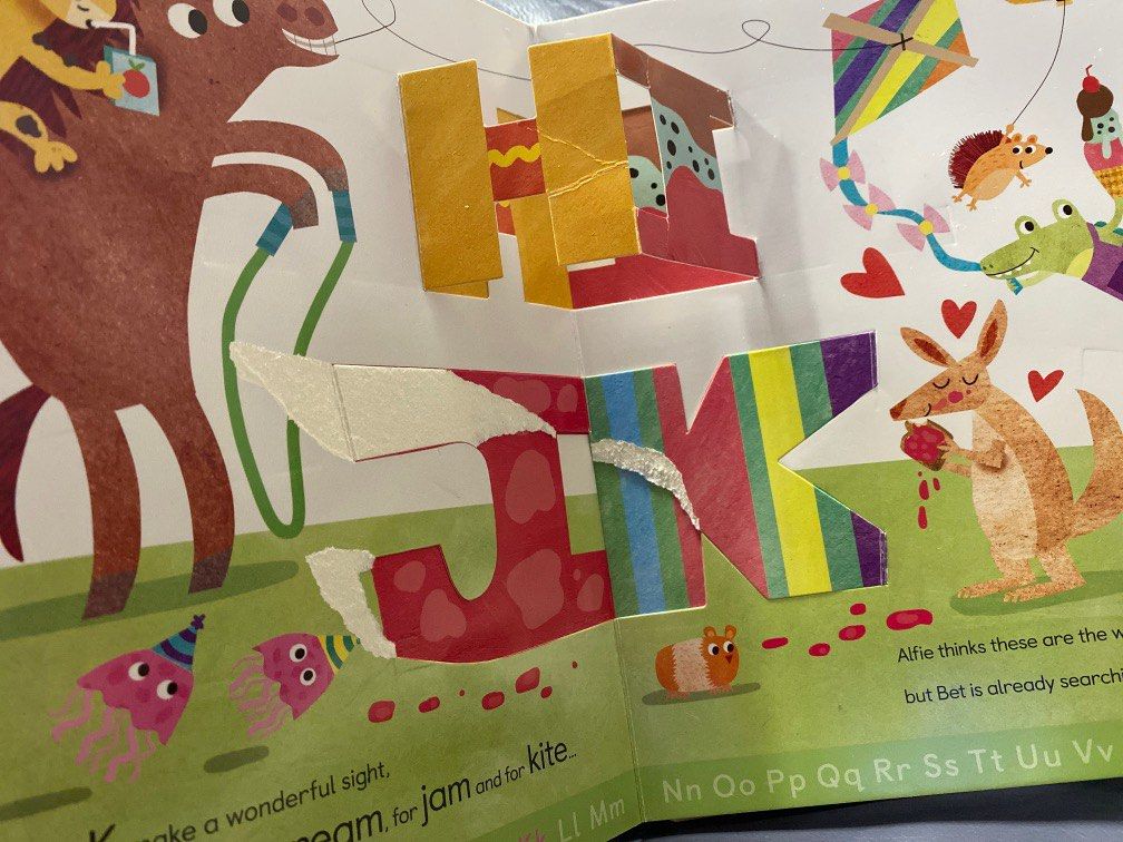 ABC pop up alphabet book, 興趣及遊戲, 書本 & 文具, 小朋友書 - Carousell