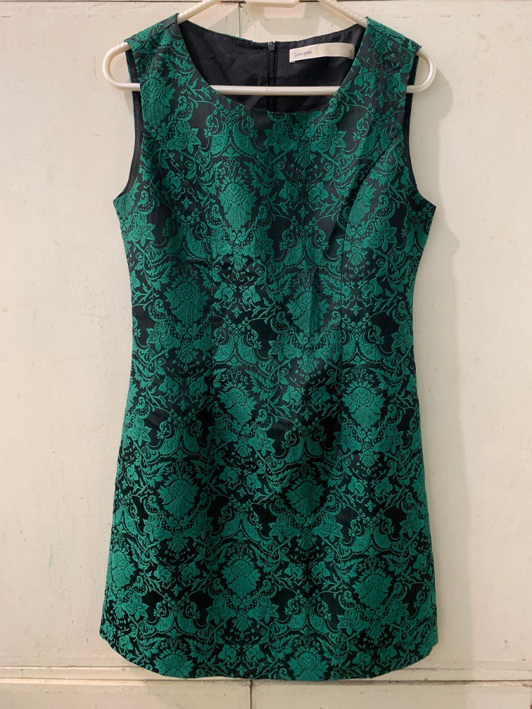 CLN Green Dress, Women's Fashion, Dresses & Sets, Dresses on Carousell