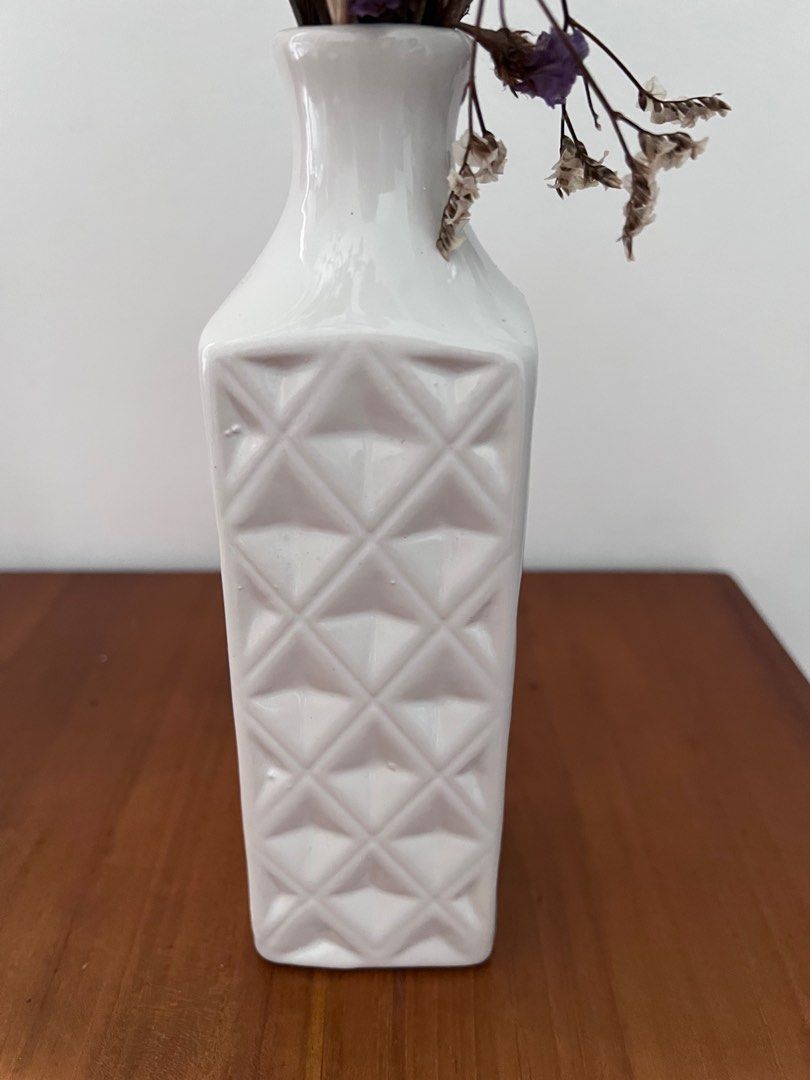 Daiso Vase and containers, Furniture & Home Living, Home Decor, Vases ...