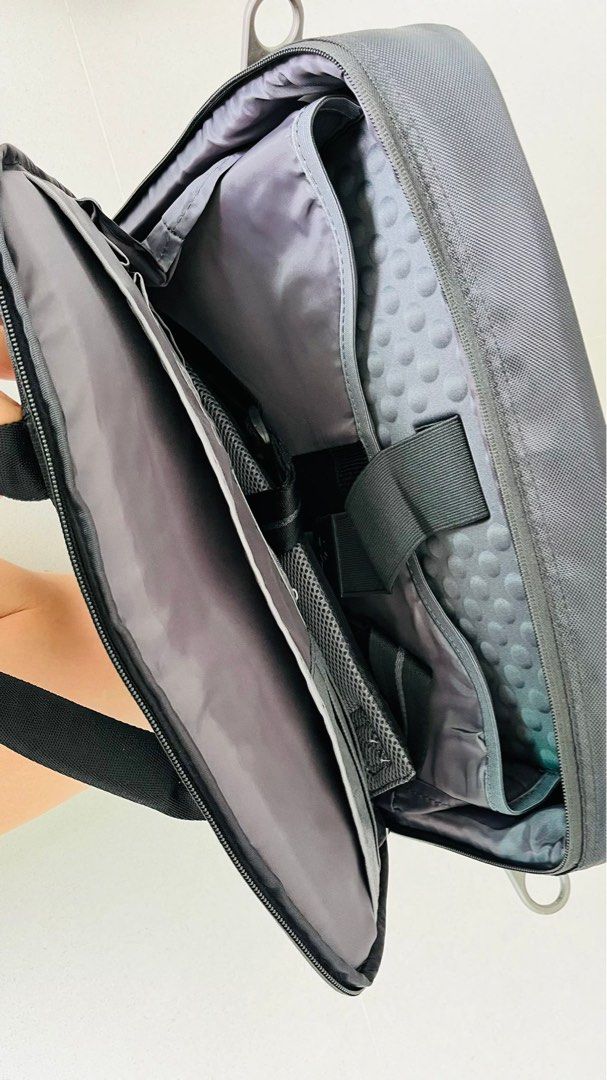Dell Laptop bag, Men's Fashion, Bags, Briefcases on Carousell