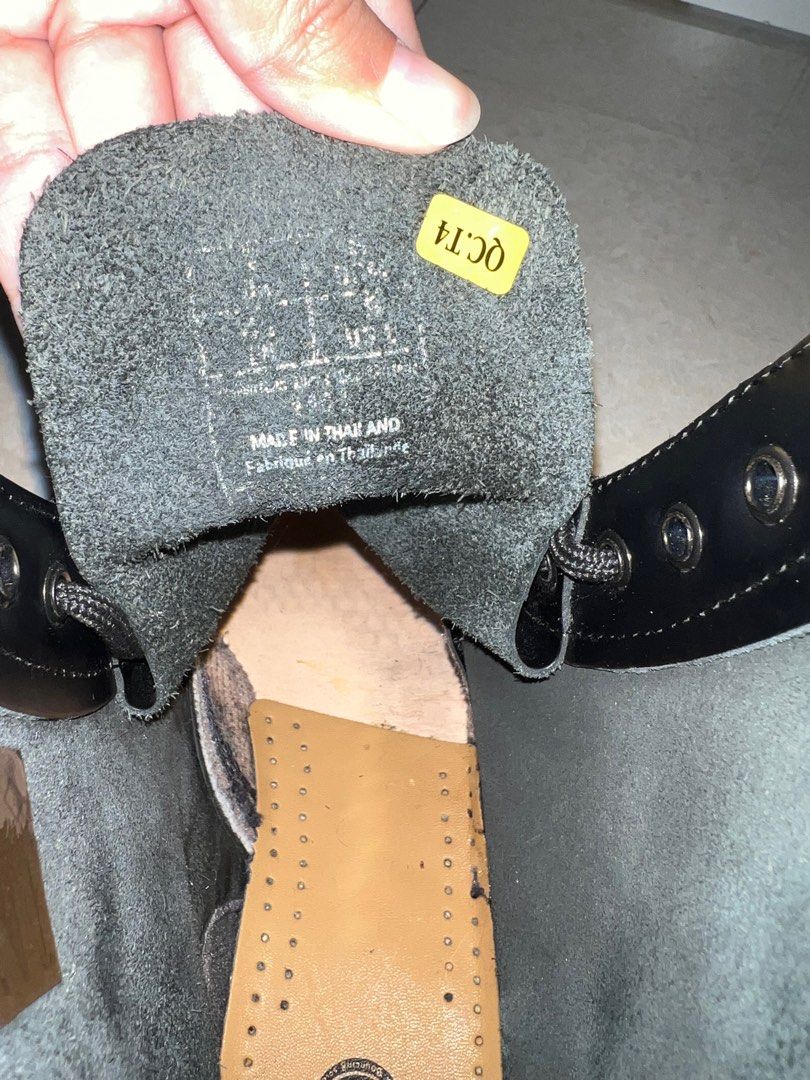 Dr. Martens Original 1460, Men's Fashion, Footwear, Boots on Carousell