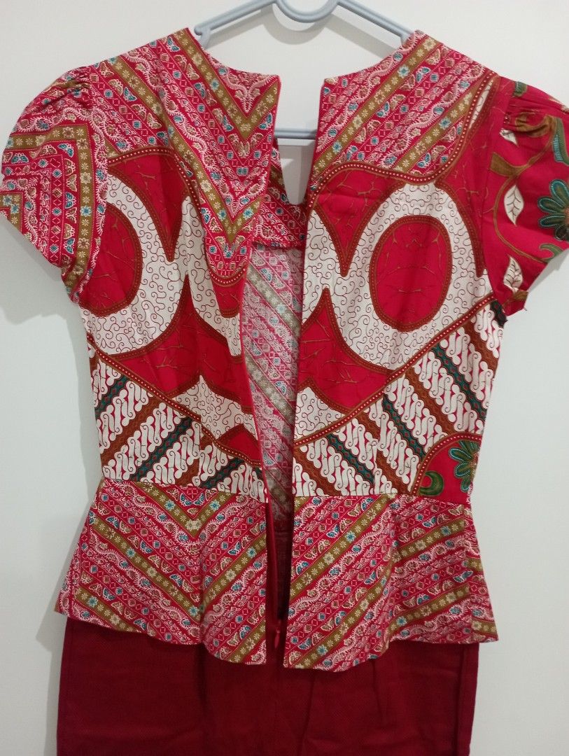 Dress Batik wanita batik kerja batik merah baju batik kantor, Fesyen ...