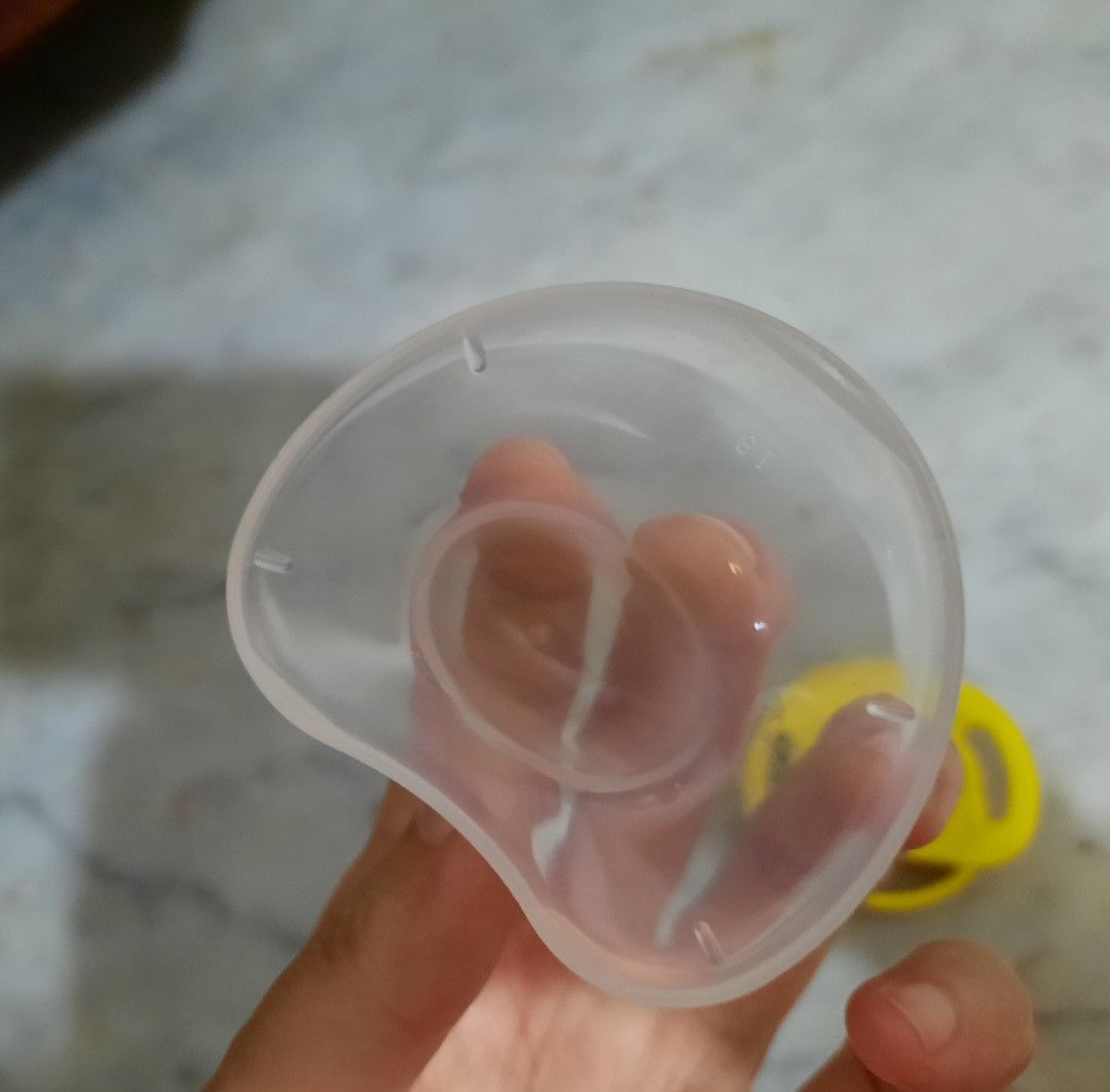 Empeng Dot Peageon dan rantai Dodo, Bayi & Anak, Baju Bayi di Carousell