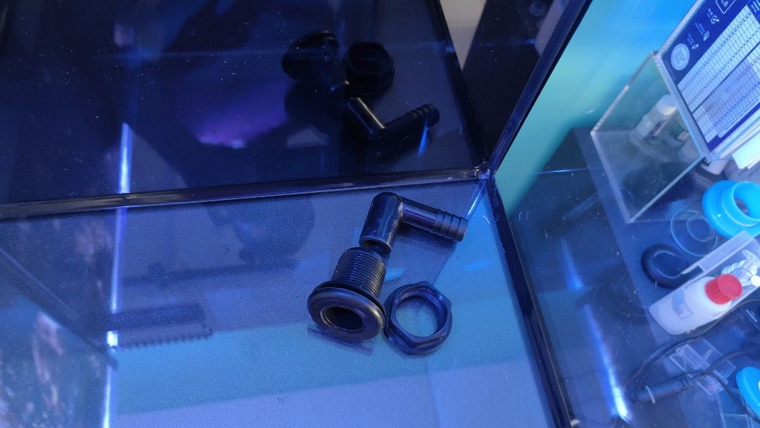 Fish Tank AIO with cabinet, Pet Supplies, Homes & Other Pet Accessories ...