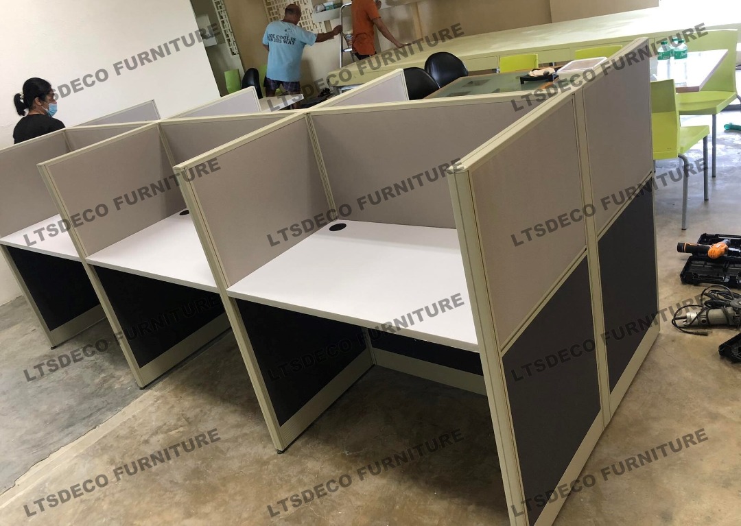 Full fabric workstation office partition