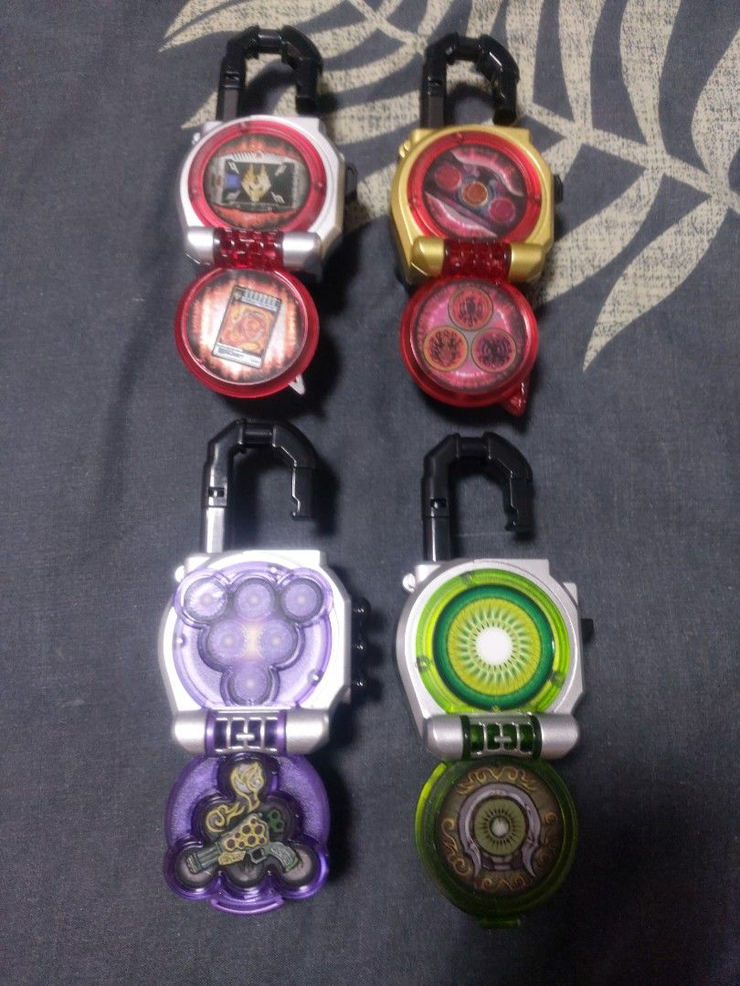 Kamen Rider Gaim Lockseed Gachapon, Hobbies & Toys, Toys & Games on ...