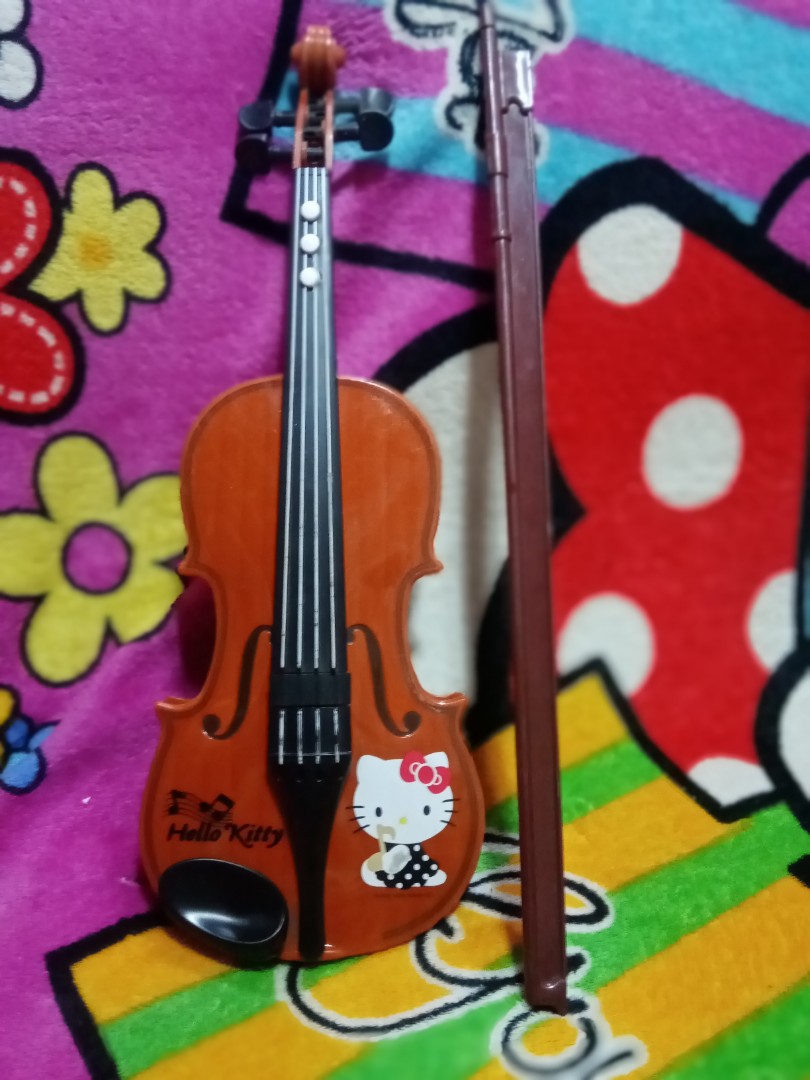 HELLO KITTY VIOLIN, Hobbies & Toys, Music & Media, Musical Instruments on Carousell