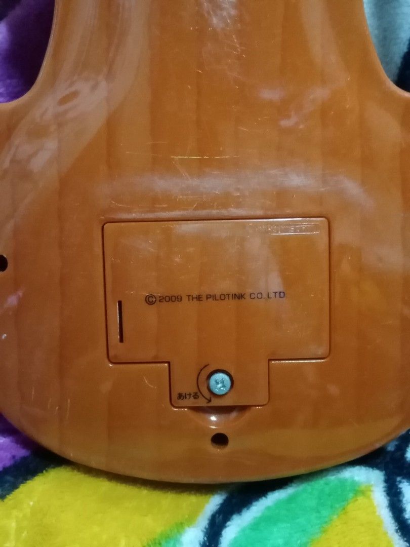 HELLO KITTY VIOLIN, Hobbies & Toys, Music & Media, Musical Instruments on Carousell