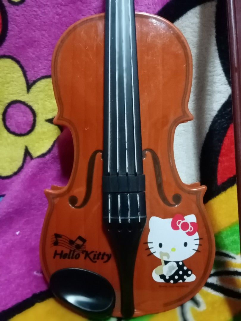 HELLO KITTY VIOLIN, Hobbies & Toys, Music & Media, Musical Instruments on Carousell