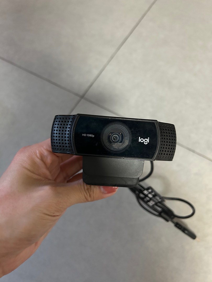 Logi webcam, Computers & Tech, Parts & Accessories, Webcams on Carousell