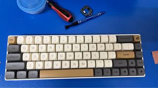 Brand new Fully modded 65% Custom Mechanical keyboard (full set ...