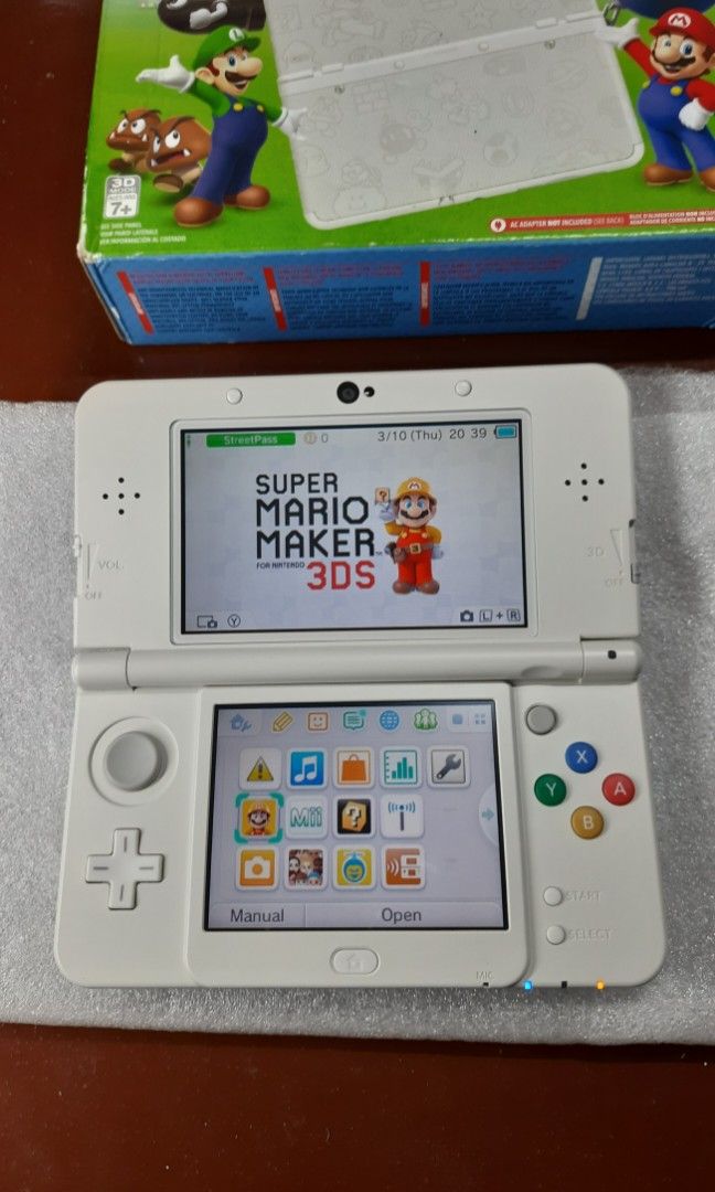 New Nintendo 3DS Super Mario White Limited Edition (US Version, Good as ...