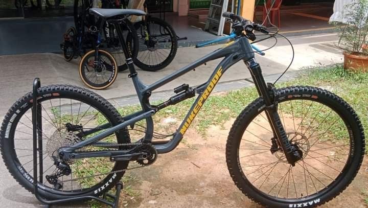NUKEPROOF MEGA 297 COMP, Sports Equipment, Bicycles & Parts, Bicycles on Carousell