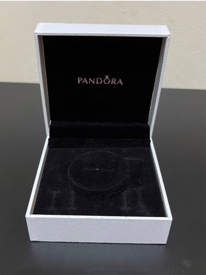 Pandora mesh bracelet Box, Women's Fashion, Jewelry & Organizers ...