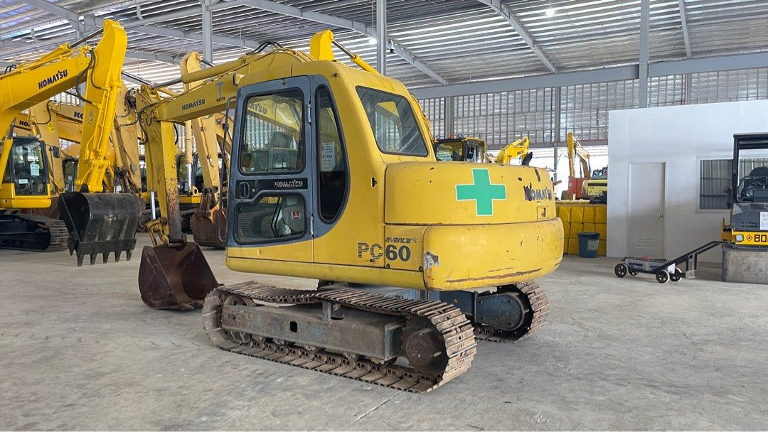 PC60-7 with Breakerline, Special Vehicles, Heavy Vehicles on Carousell