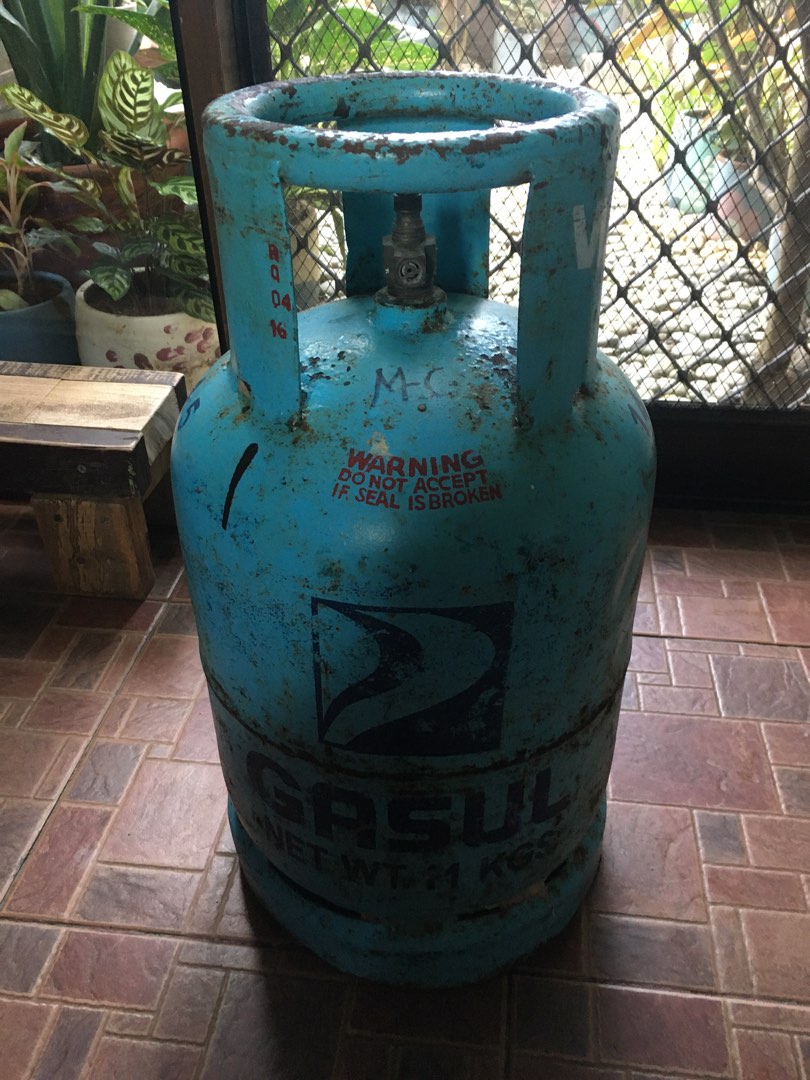 Petron Gasul 11 kg tank, TV & Home Appliances, Kitchen Appliances ...