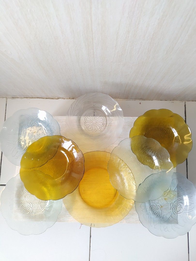 Piring Makan Klasik Kaca Jadul Kembang Timbul, Kitchen & Appliances di ...