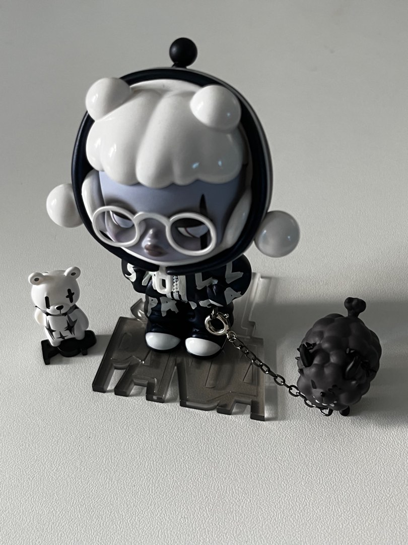 popmart skull panda hype panda stylist fashion icon (secret), Hobbies ...