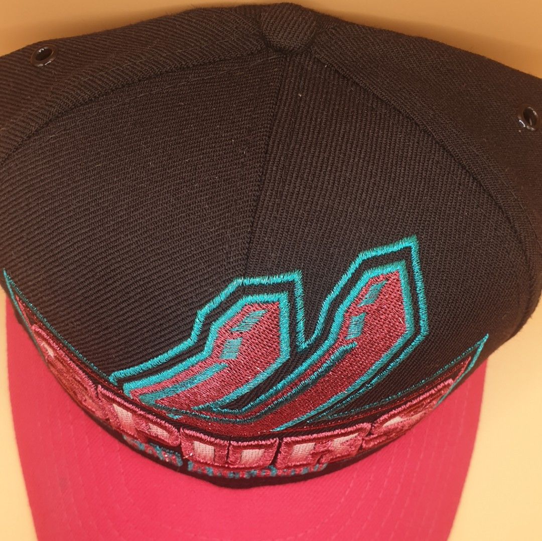 RARE Authentic New Era SA Spurs 2012 HWC NBA Snapback, Men's Fashion ...