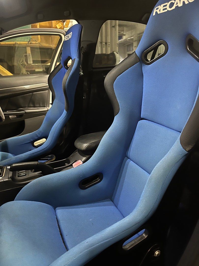 Recaro full bucket seat, Car Accessories, Accessories on Carousell