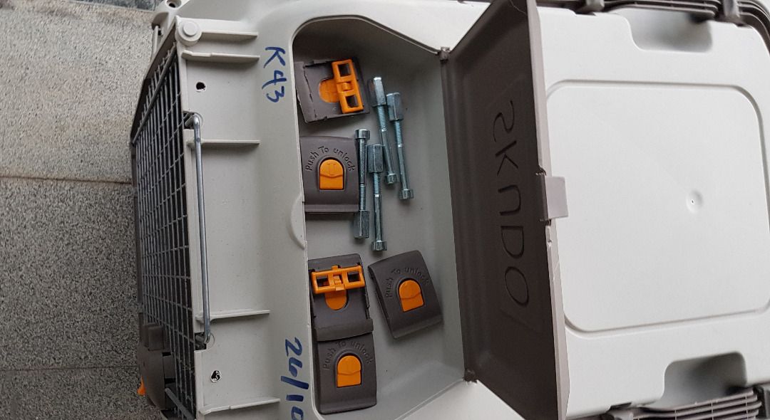 SKUDO 6 Dog travel cage crate IATA approved. Made in Italy with IATA ...